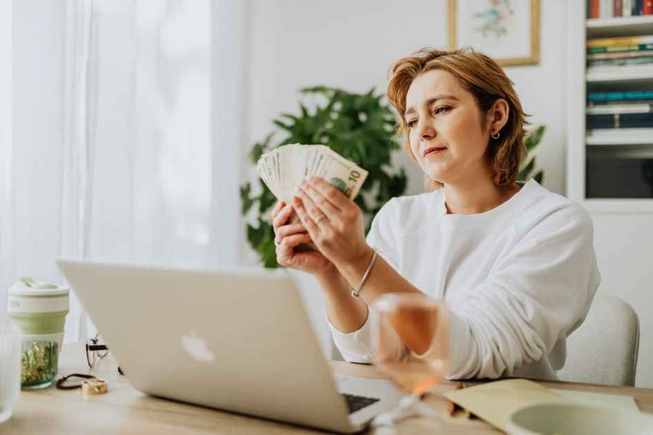 A Comprehensive Guide To Earn Money From Upwork in Pakistan. - tintplay.com A Comprehensive Guide To Earn Money From Upwork in Pakistan. - tintplay.com